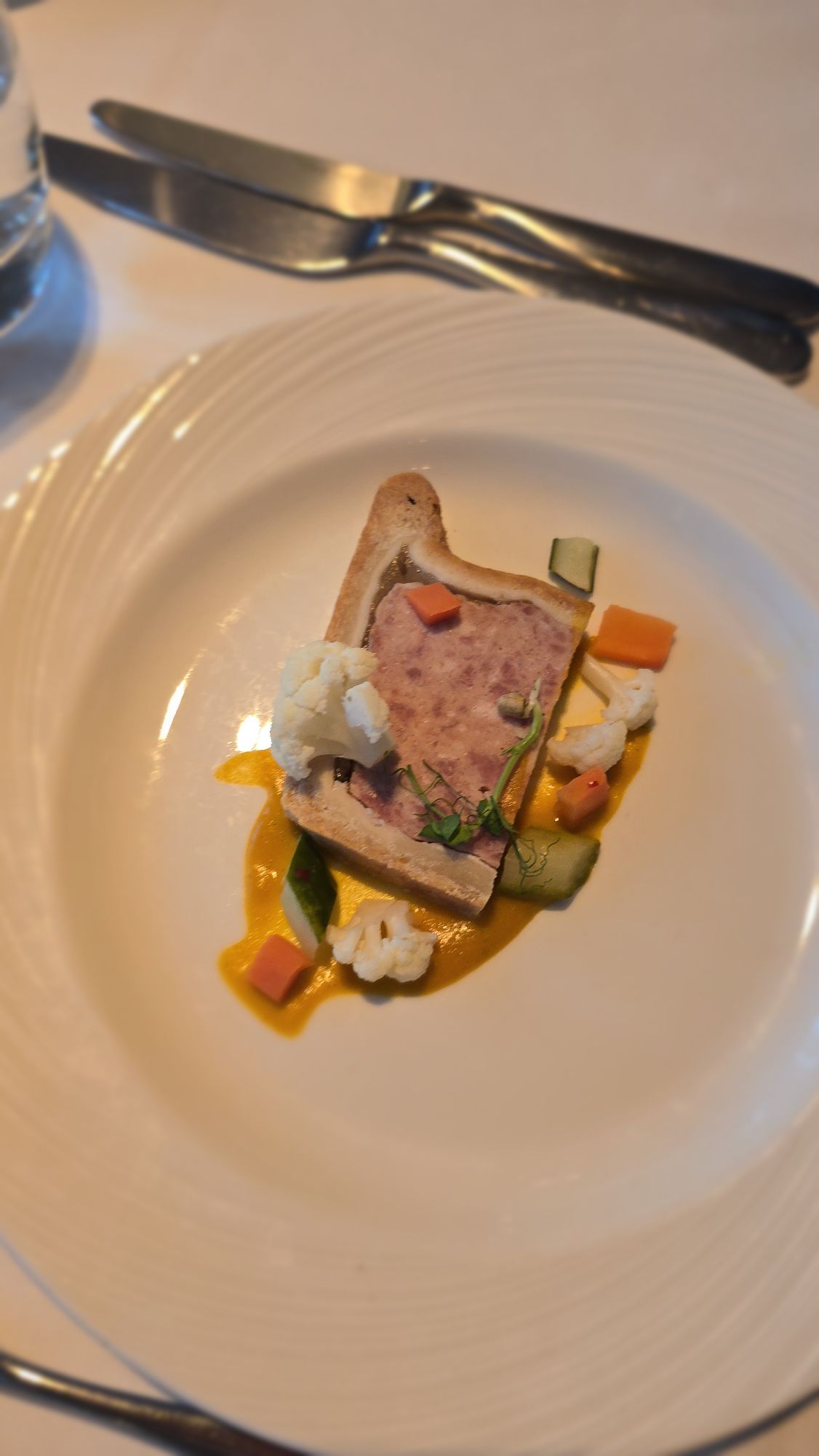 P&O Iona Food Guide – Main Dining Rooms – The Taste Trekker