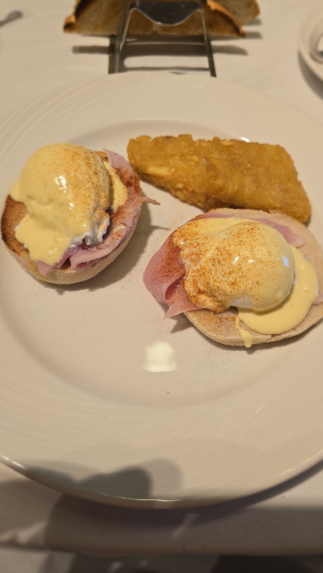 P&O Iona Food Guide – Main Dining Rooms – The Taste Trekker