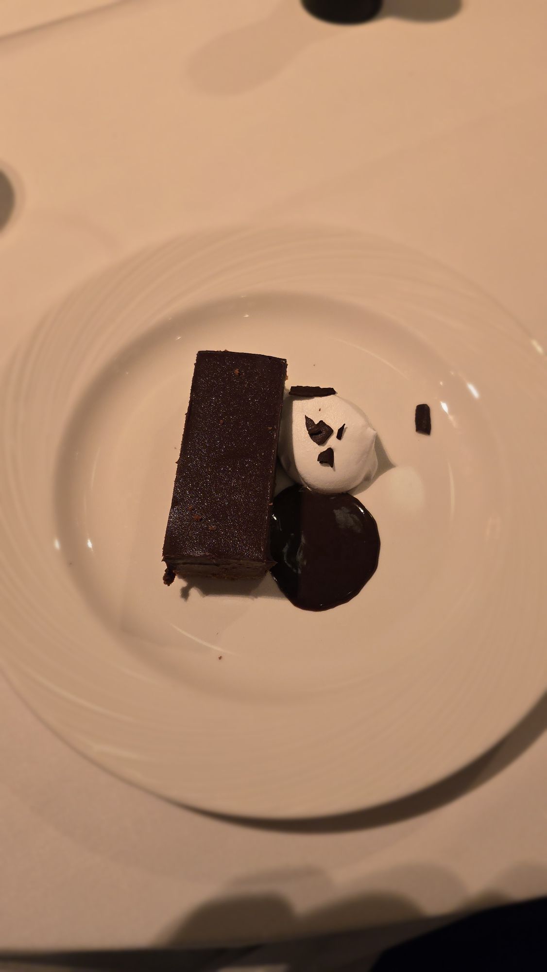 P&O Iona Food Guide – Main Dining Rooms – The Taste Trekker